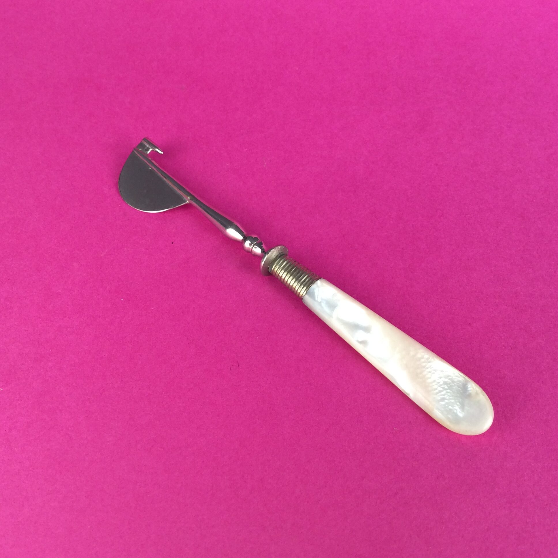 Seltenes Zitrusmesser mit Perlmuttgriff, Deutschland, um 1930