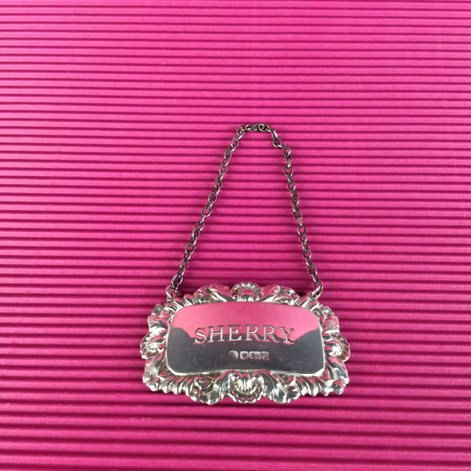 Silberner Anhänger "Sherry", England, um 1930